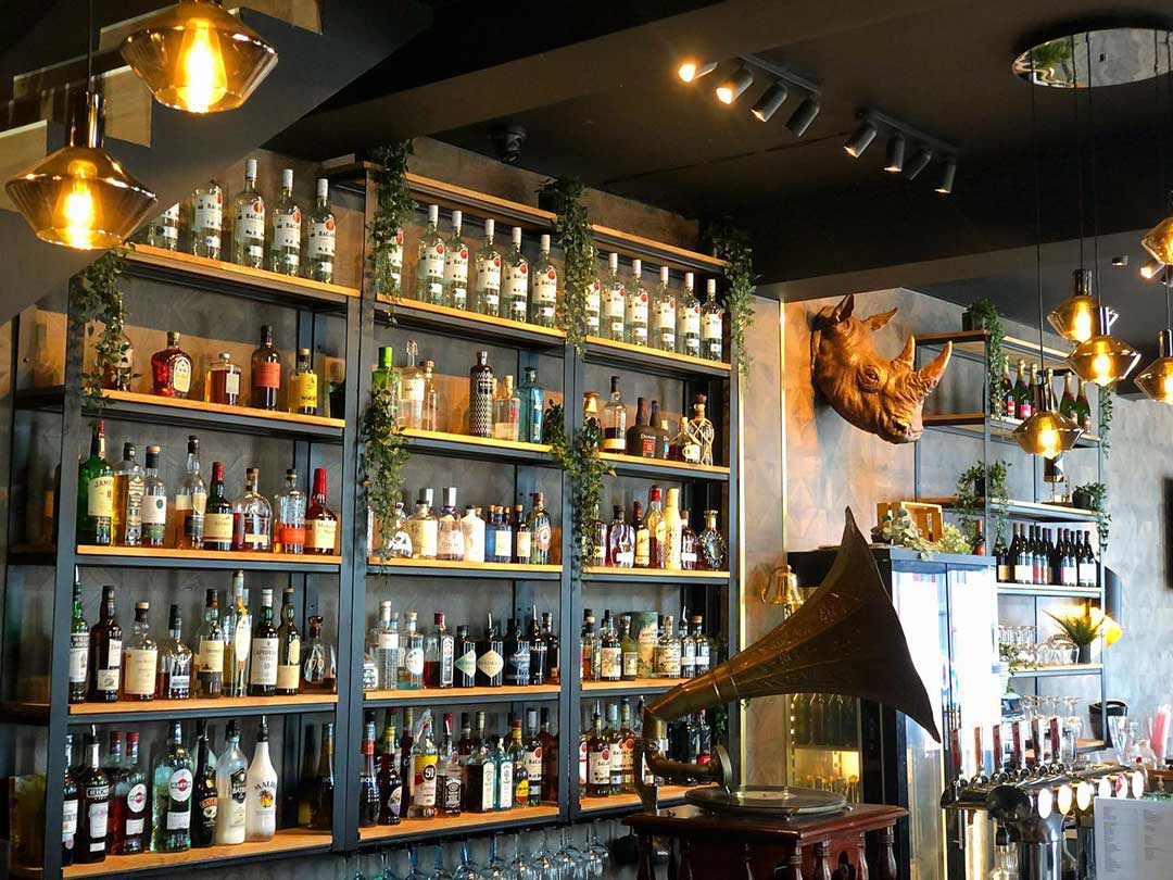 Modjo Mons Cocktail bar